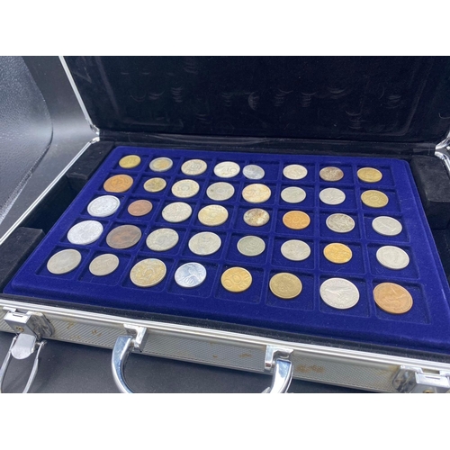 Aluminium case of coins
