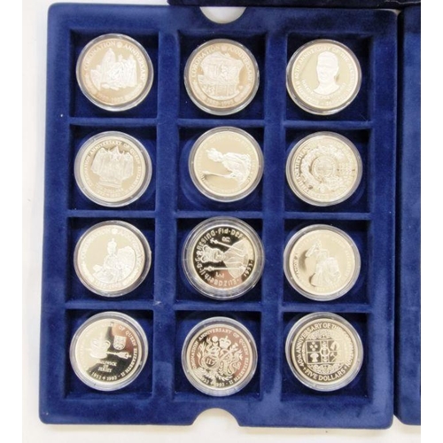 Elizabeth II (1952-2022), Proof Silver Royal Family Commemorative Coin ...