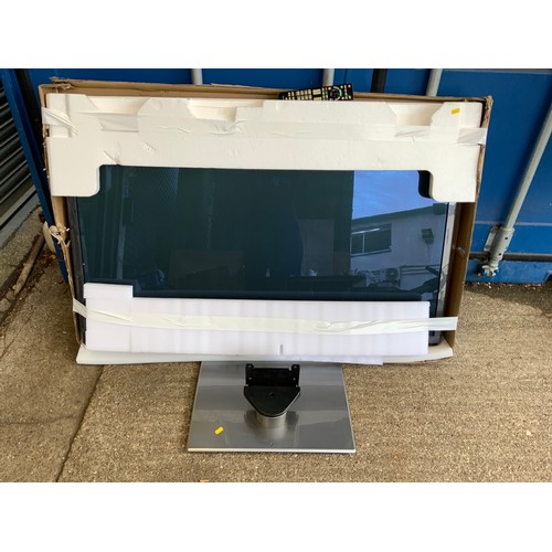 Panasonic Viera Smart 55” TV 3D with Remote and Stand