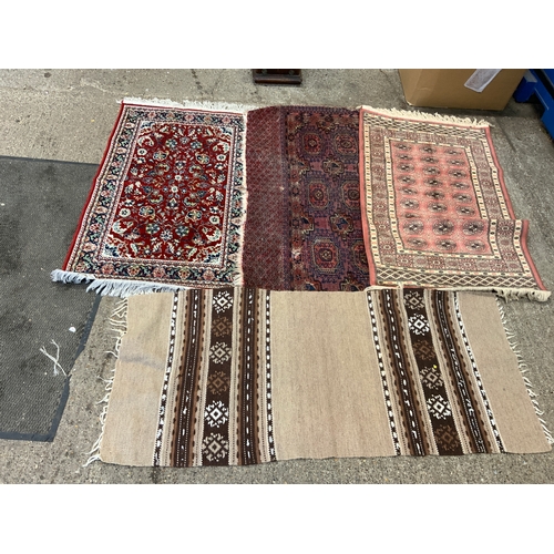 4x Small Rugs