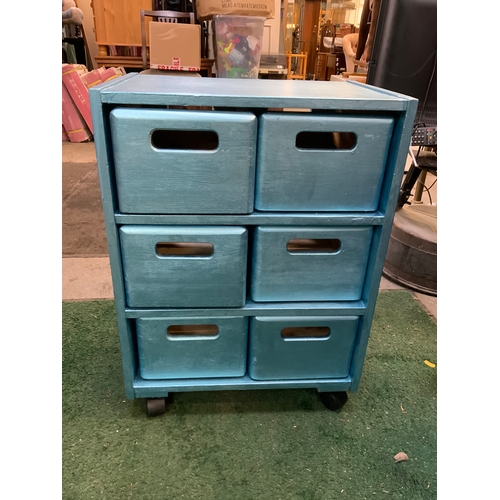 Storage Unit on Castors