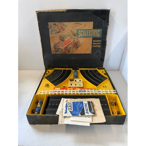 Vintage Scalextric Racing Set