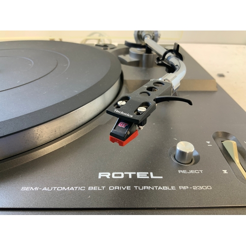 Rotel Turntable