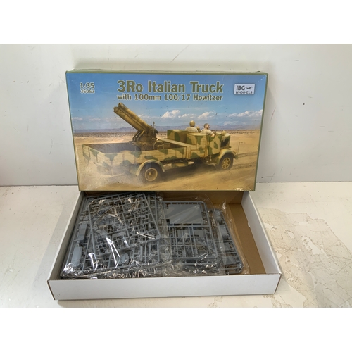 Unused Model Kit -3RO Italian Truck