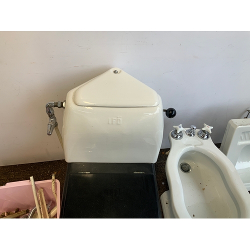 French Toilet, Bidet and Sink Set with Fittings
