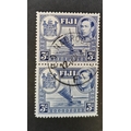 FIJI. 1938-55 3d FU vertical pair lower stamp with Spur on Arms ...