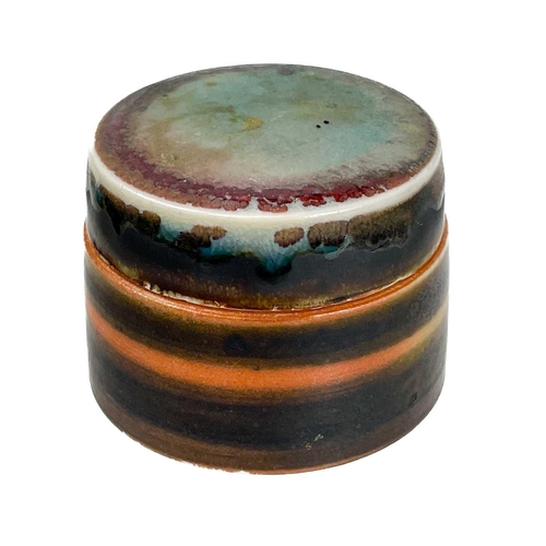 Two ceramics Mary RICH (1940) Lidded pot Ceramic, impressed seal ...