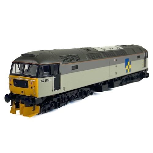 Heljan Brush Type 4 (class 47) "OO" diesels (x3) Comprising three boxed ...
