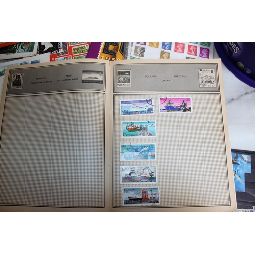 A Large Quantity Of Stamps And Stamp Albums