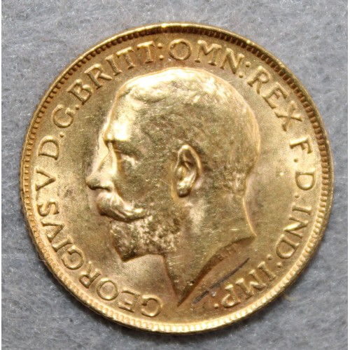 1927 Gold Full Sovereign Total Weight 8 gms