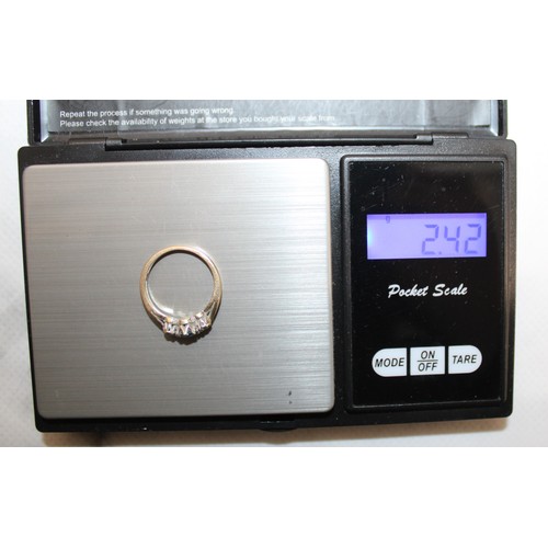 Stamped 375 DIA Gold Total Weight 2.41g Size M