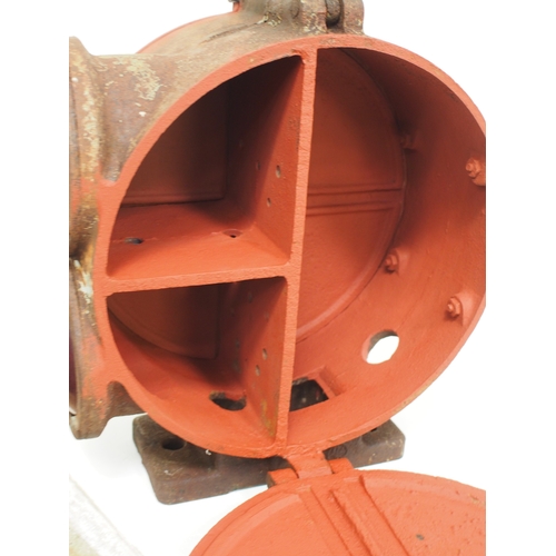 579 - London Underground colour light signal head manufactured by ...