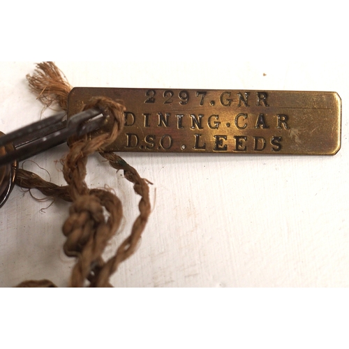 622 - Great Northern Rly key fob & keys