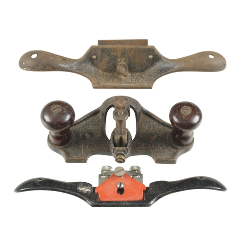 A STANLEY No 71 router with replaced screw, a No 80 scraper and a ...