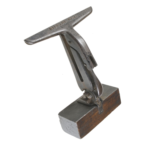 A DISSTON No 2 vice G+