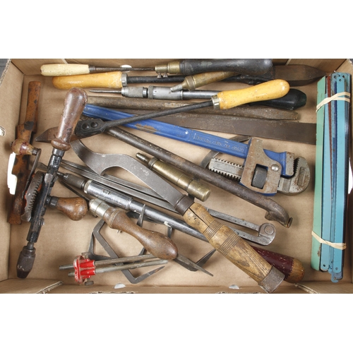 A box of tools G