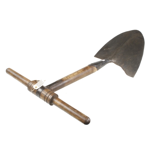 A large right footed drainage spade as used by the Forestry Commission ...
