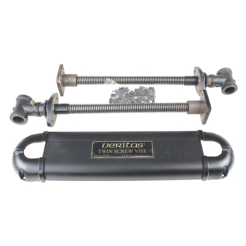 An unused VERITAS twin screw vice kit (new price $439) N