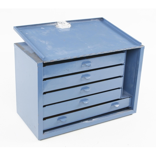 An engineer's metal 5 drawer tool chest G