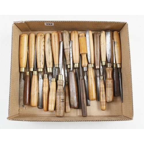 26 chisels and gouges G