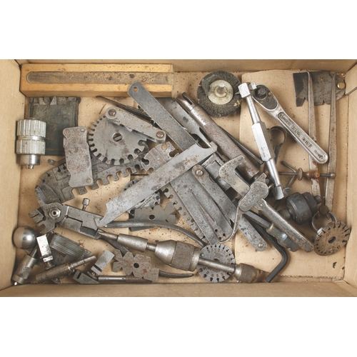 Quantity of engineer's tools G