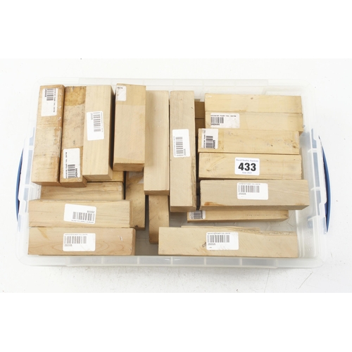 30 small boxwood blocks for making chisel handles G