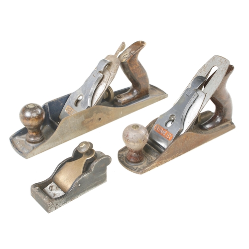 A RECORD T5 jack plane and two others G-