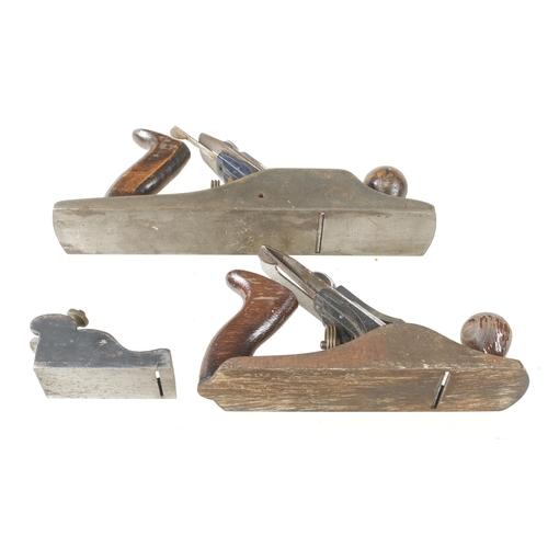 A RECORD T5 jack plane and two others G-