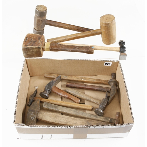 Ten hammers or mallets G+