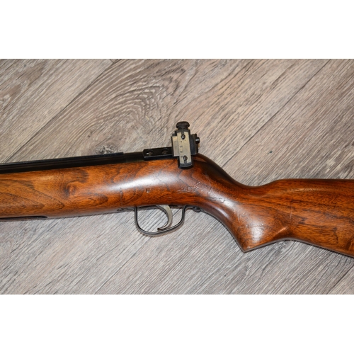 Webley & Scott The Webley Mark 3 .177 air rifle with underside lever ...
