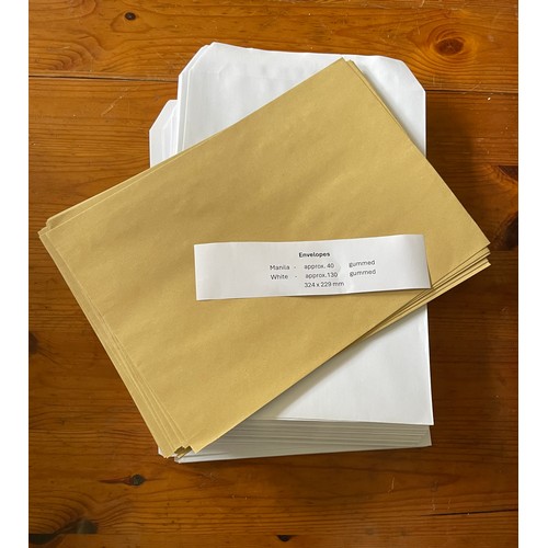Large white and manila C4 pocket envelopes 324 x 229 mm - approx 40 ...