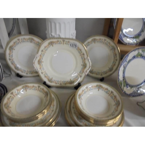 In excess of 50 pieces of Aynsley Henley pattern tea and dinner ware ...