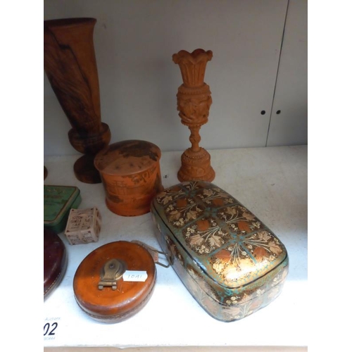 A quantity of miscellaneous treen & wooden items including 2 vintage ...