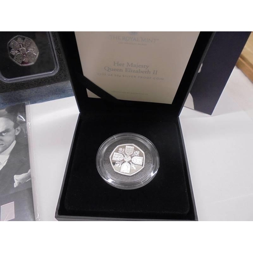 A boxed silver proof Queen Elizabeth Lifetime of Devotion coin 1926 ...