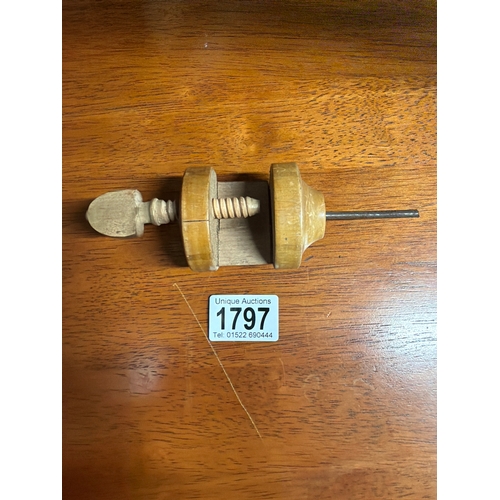 A lace making clamp bobbin