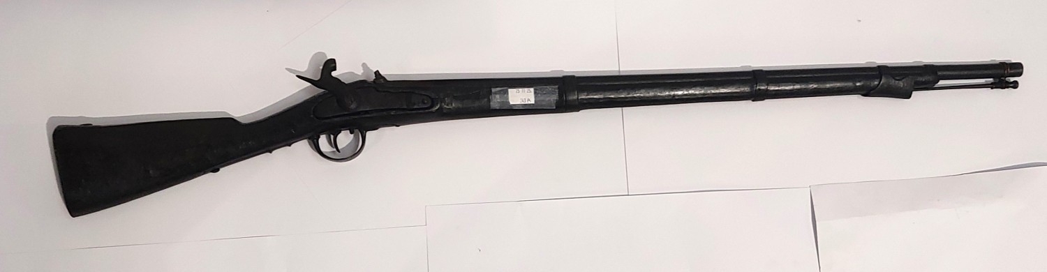 Early 19th century percussion cap muzzle loading musket (a.f)