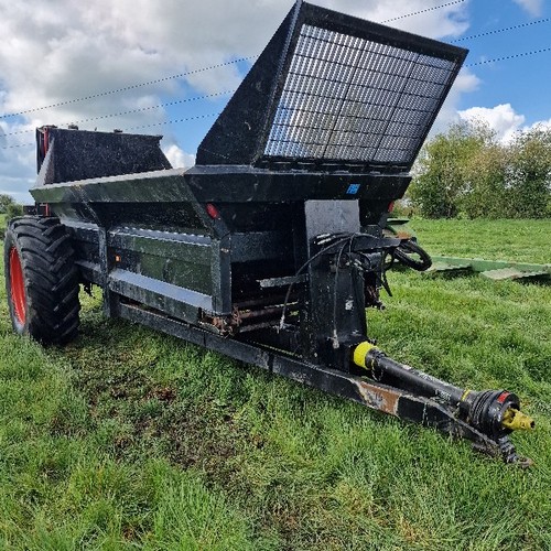Rear Discharge Manure Spreader - New Gearbox, New Chains, New PTO, New ...