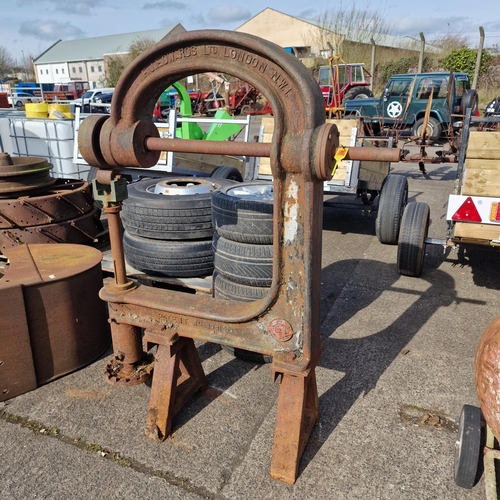 FJ Edwards Ltd London English Wheel