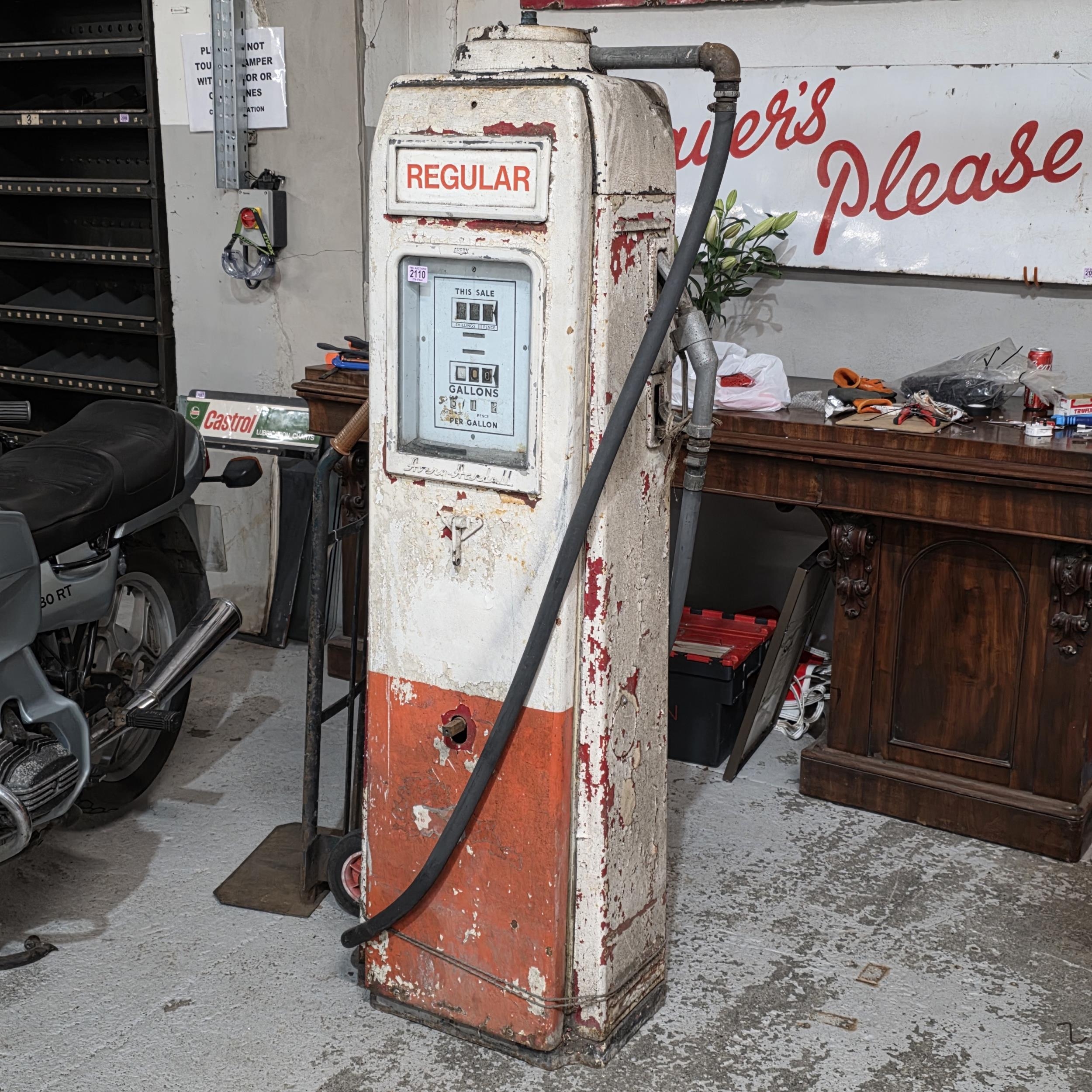A Vintage Avery Hardoll Pump