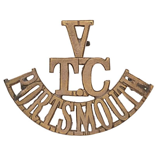 V / TC / PORTSMOUTH WWI VTC shoulder title. Good scarce die-cast brass ...