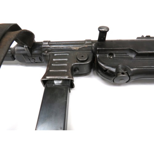 Deactivated WW2 Dated German MP40 Sub Machine Gun 9 mm, 10 inch ...