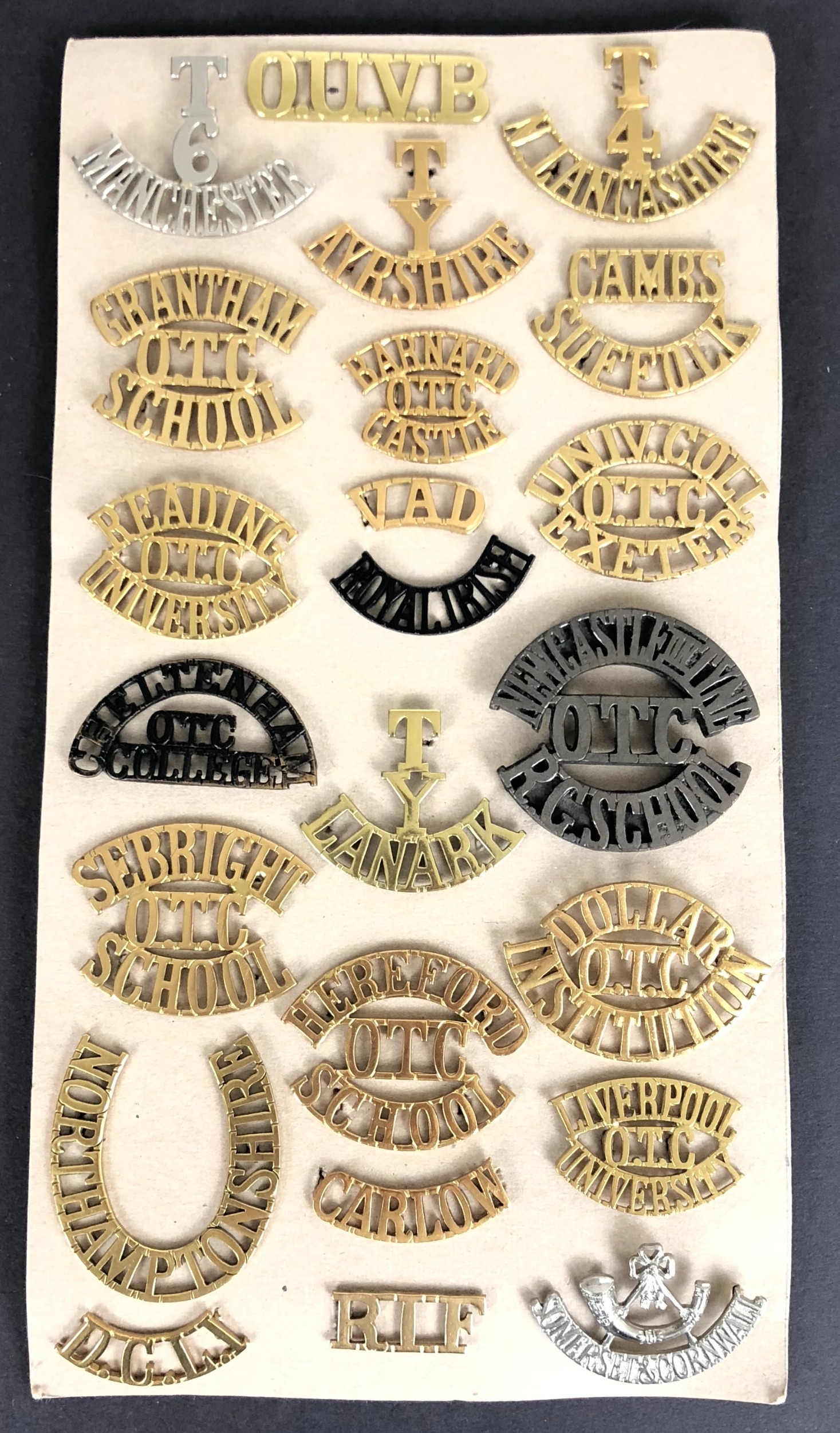 23 assorted Military shoulder title badges. Good varied selection of ...