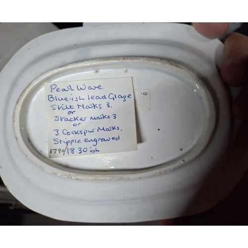 Small, late 18thC B&W Chinese patterned pearlware dish