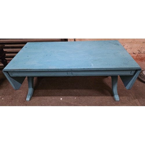 Elongated drop-leaf coffee table