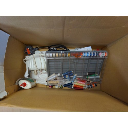 Janome JP720 sewing machine in box + quilting accessory