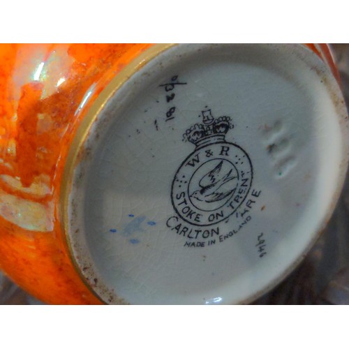 Carlton Ware 'Moonlight Cameo' lustre vase with mottled orange ground ...