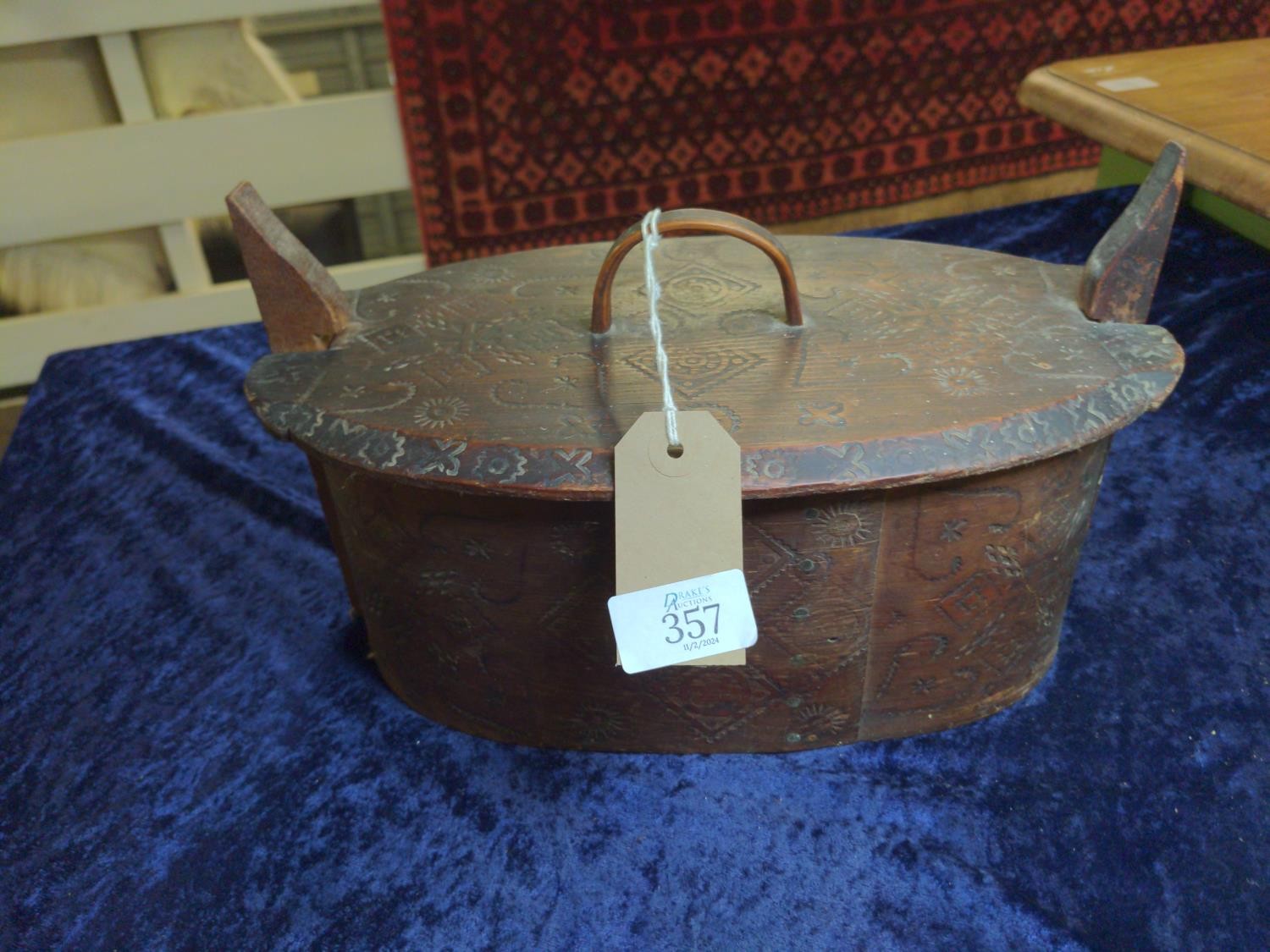 C19th Scandinavian steamed bentwood tine or Svepask lidded box with ...