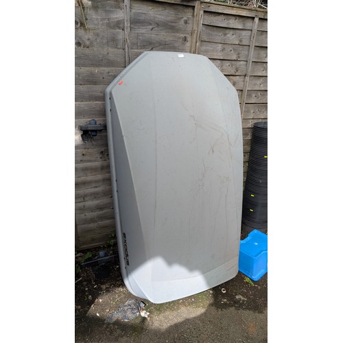 Halfords Exodus roof box. 60kg weight limit. With bars and accessories ...