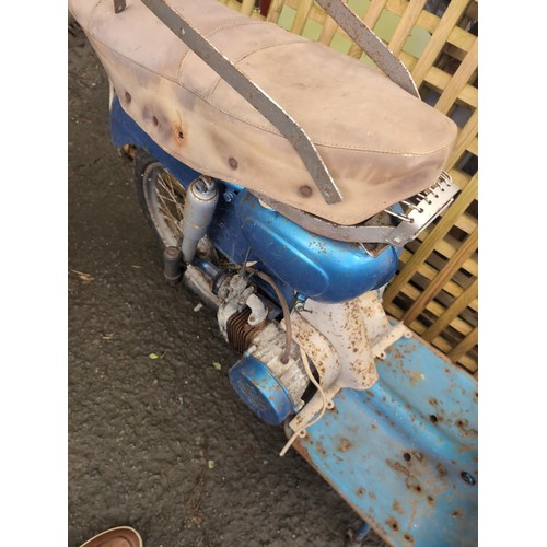 Motobecane 1968 48cc Moped + box containing some other parts