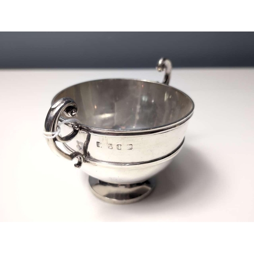 Irish silver twin-handled footed presentation bowl, Edmond Johnson Ltd ...